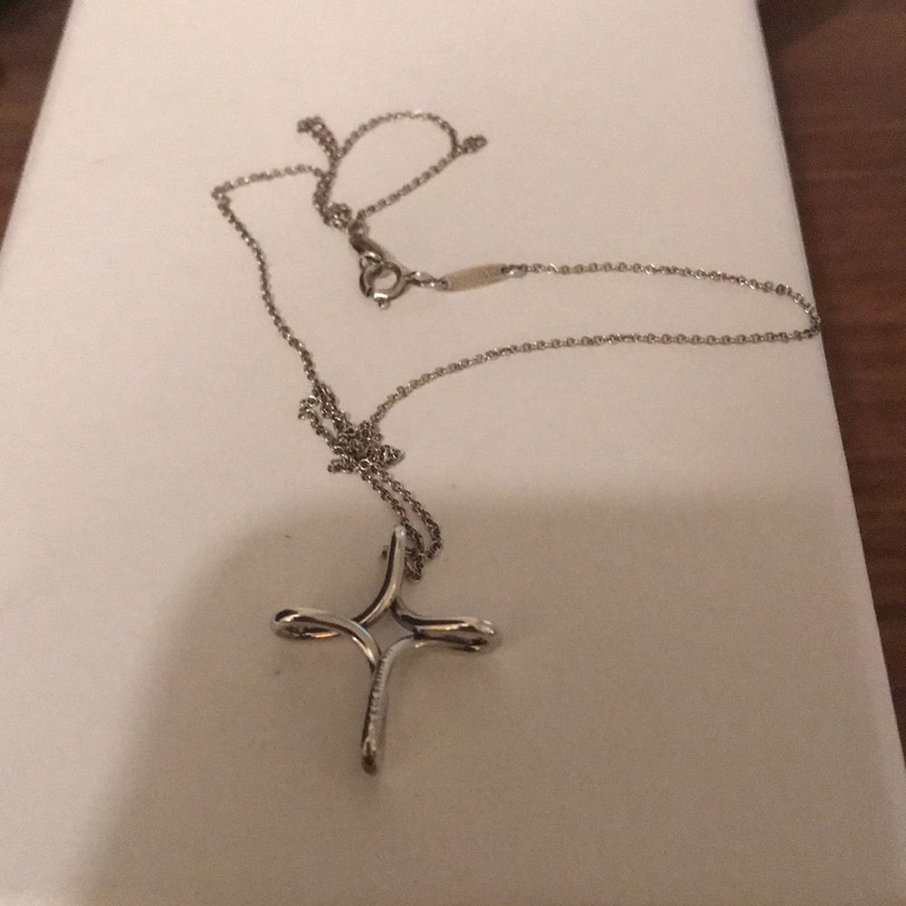 Tiffany & Co. - Elsa Peretti Infinity Cross - Gem